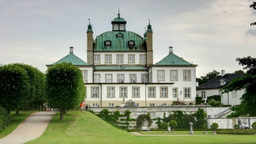 Castles of Kronborg and Frederiksborg from Copenhagen by Car - Value and Practical Considerations