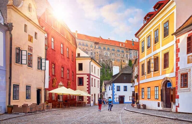 Cesky Krumlov: Private 2-Hour City Walking Tour - Practical Details for Travelers