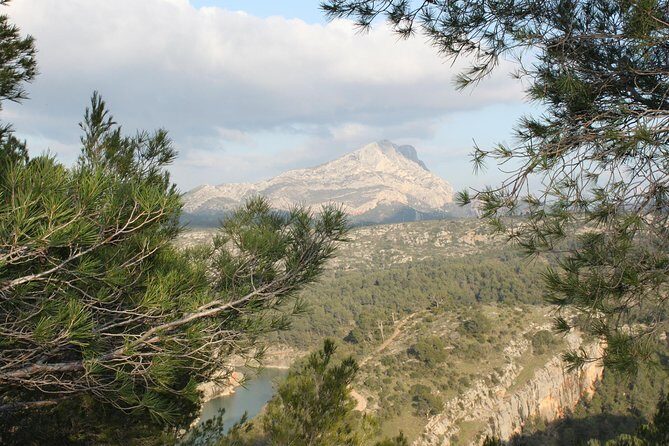 Cézanne Pathway : Wine and Art in Majestic Aix en Provence - Lunch in Puyloubier: Rest and Recharge