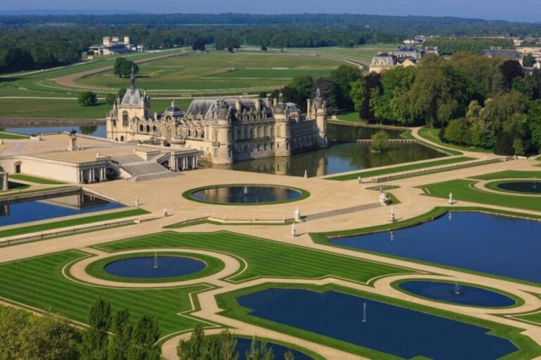 Chantilly: The Very Rich Hours of the Duke of Berry Exhibit - The Château of Chantilly: A Perfect Setting
