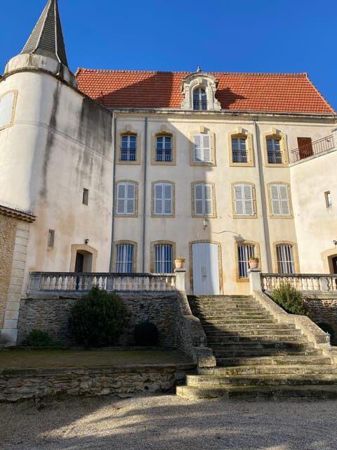 Châteauneuf-du-Pape: Full-day wine tour with sommelier - The Transportation and Group Size