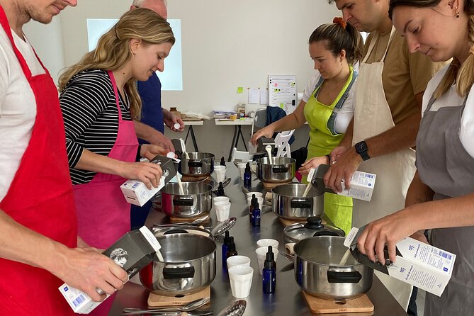 Cheese making workshop next to De Hallen, heart of Amsterdam - Key Points