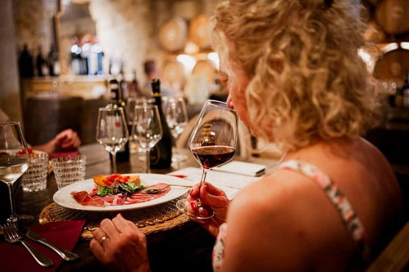Chianti: Premium Wine, Olive Oil and Vinegar Tasting - The Guided Experience: Education and Flavor
