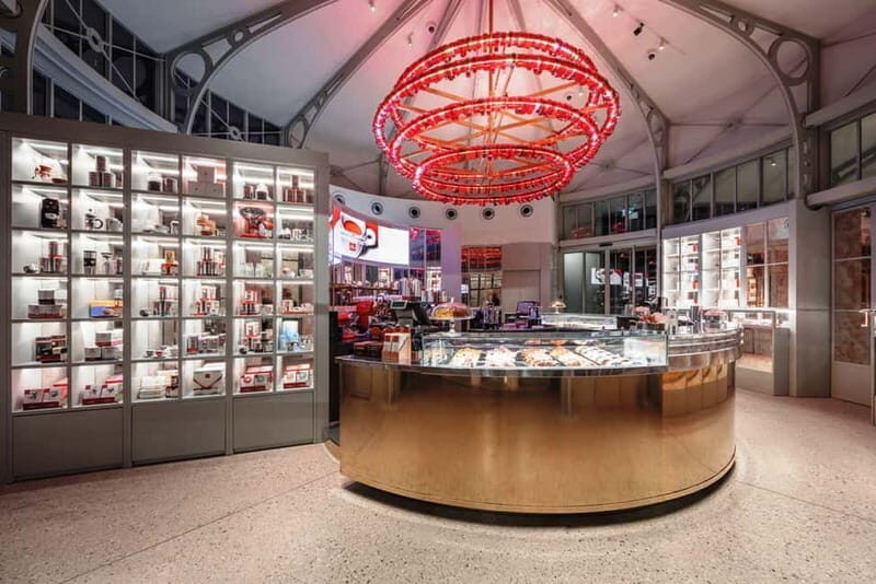 Chill coffee or meal break at illy Caffè in St.Mark's Square - Who Will Love This Experience?