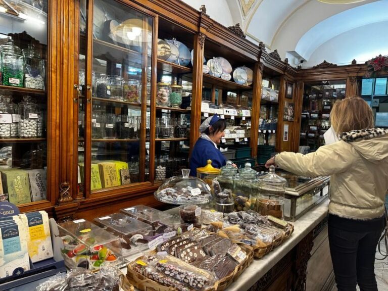 Chocolate and Pastry tasting tour in Napoli Old Town - Experience Breakdown