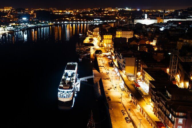 Christmas All Inclusive Dinner River Cruise with DJ on Board - Considerations to Keep in Mind