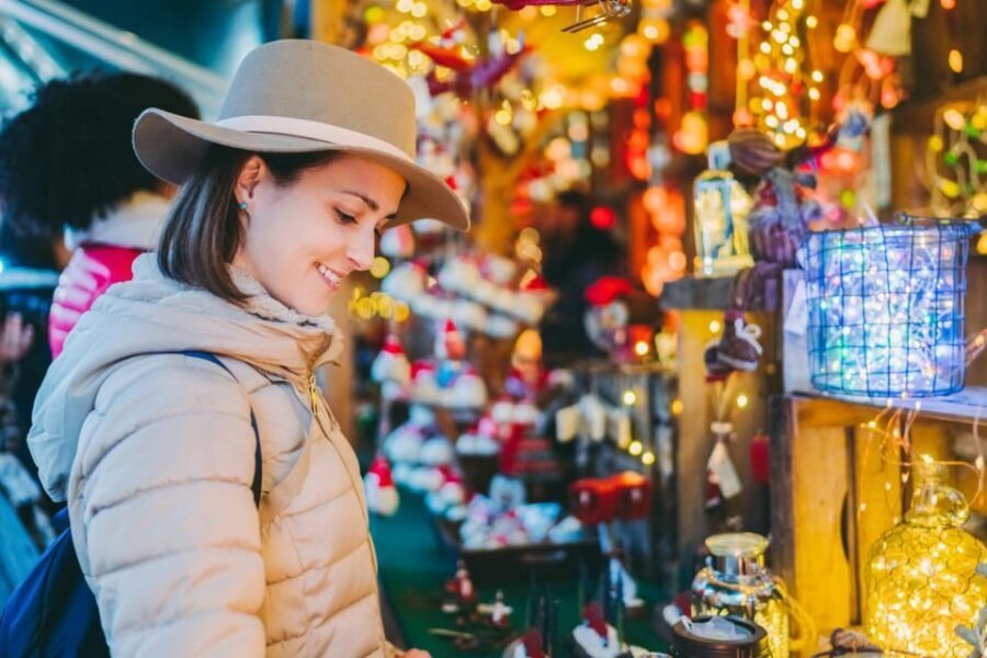 Christmas Magic: Walking Granadas Historic Highlights - Why Choose This Tour?