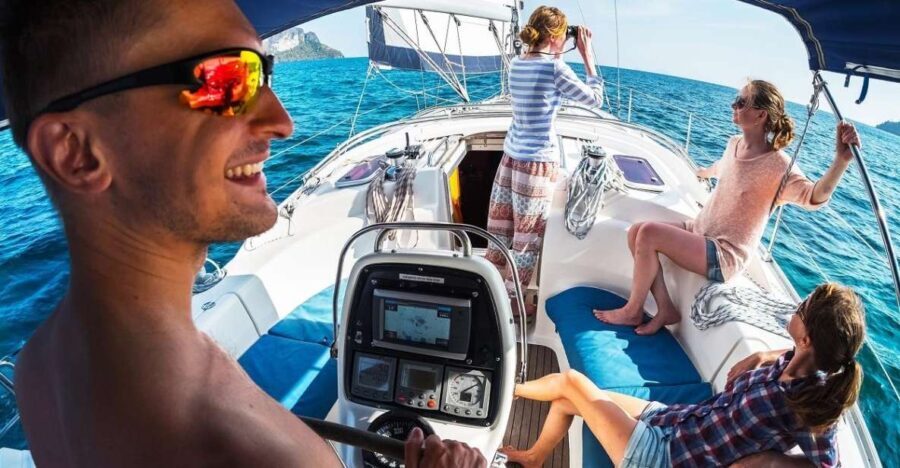 Cinque Terre: 2-Hour Private Boat Tour - Detailed Breakdown of the Itinerary