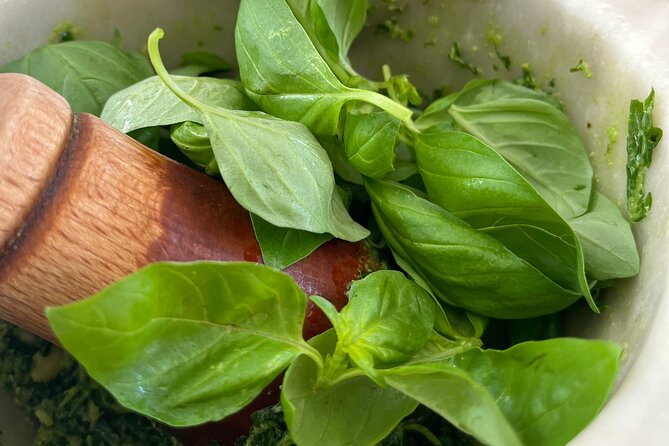 Cinque Terre Pesto experience in Riomaggiore - Key Points
