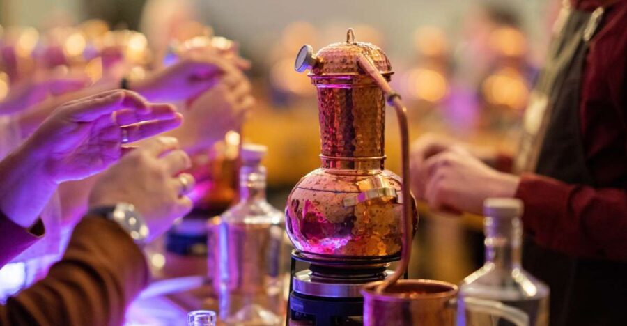 City of Aberdeen Distillery: Gin School Experience - The Art of Distilling