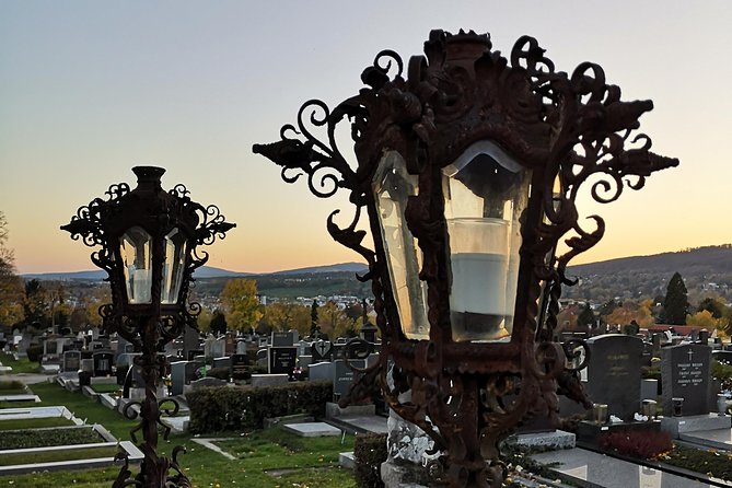 City of the dead - Central Cemetery with Sandra Blum - Key Points