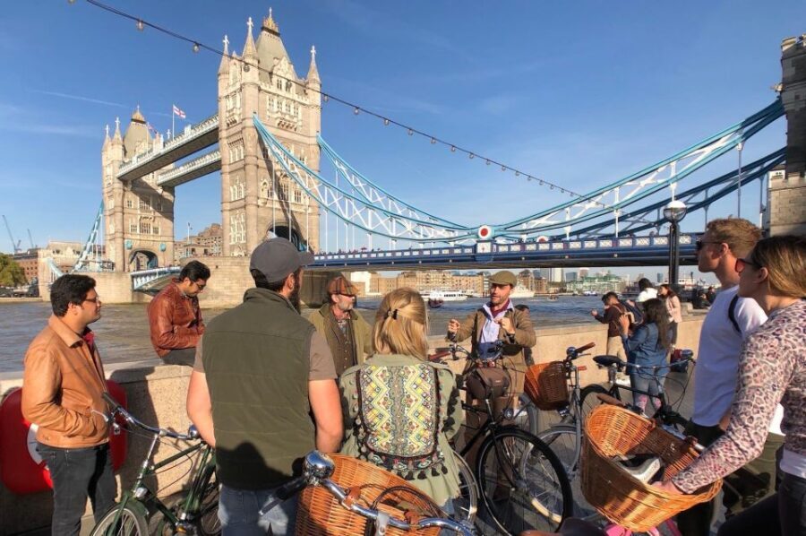 City & Secrets: Explore London's Gems on a Calm Sunday - Breaking Down the Itinerary