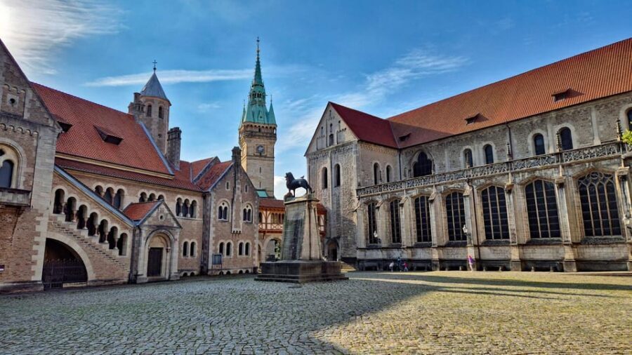 City tour Braunschweig: diverse and full of surprises. - Starting point and accessibility