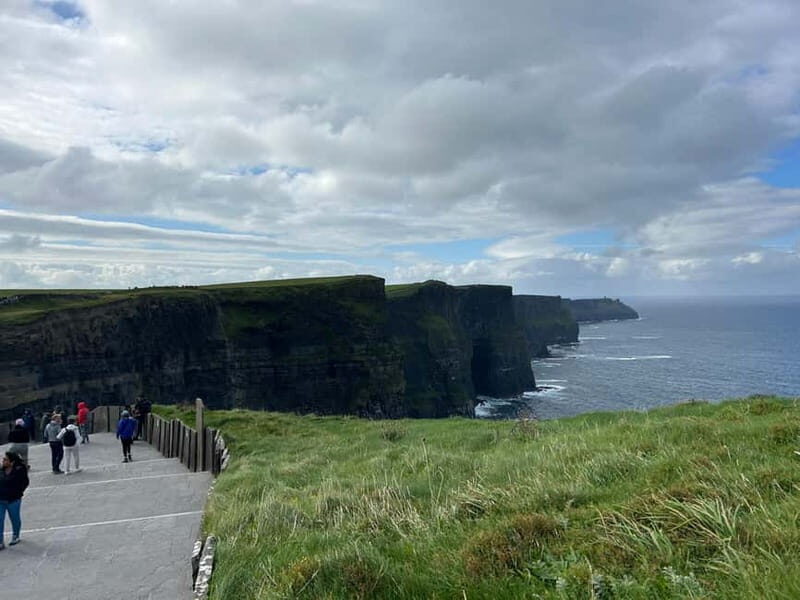 Cliffs of Moher: Chauffeur-Driven Day Tour from Dublin - The Itinerary Breakdown: What to Expect