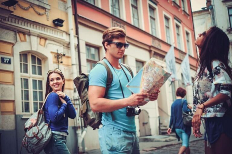 Cologne: EL-DE Haus and Old Town Private Guided Tour - What You Can Expect
