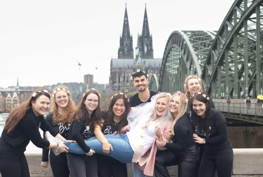 Cologne: JGA Tour in der Altstadt mit Fotoshooting - What to Expect on the Tour