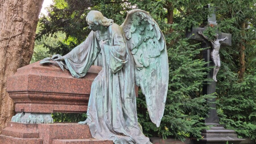 Cologne: Melaten Cemetery Celebrities and Curiosities - Why This Tour Offers Excellent Value