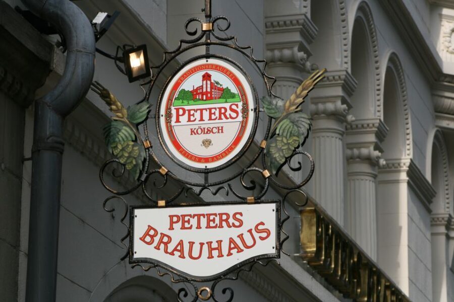 Cologne: Old Town Walking Tour with 1 Brewery Visit & 1 Beer - Detailed Itinerary Breakdown