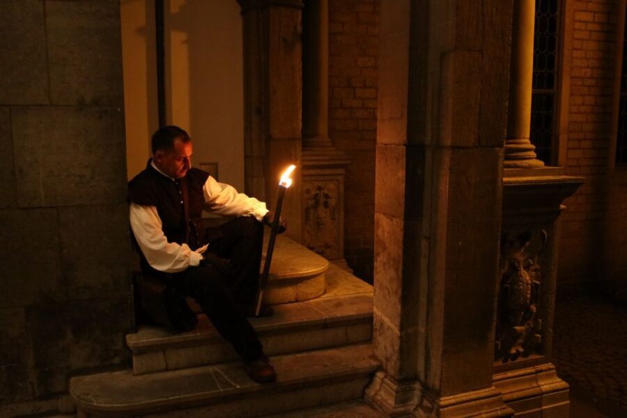 Cologne: The Night Watchman Old Town Walking Tour in German - Why is this tour special?