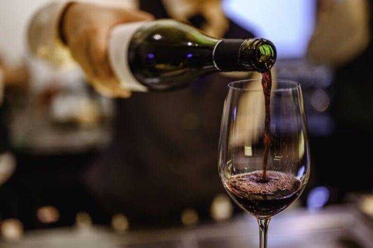 Cologne Wine Tasting Private Tour with Wine Expert - Analyzing the Value