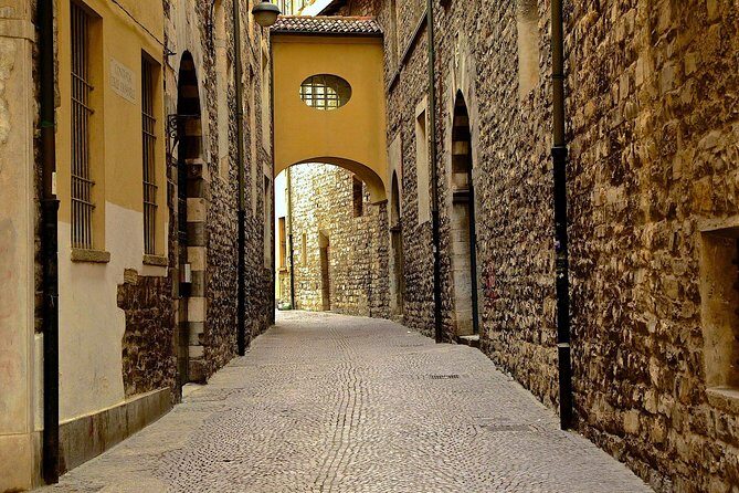 Como: 2-hour private walking tour - The Experience in Practice