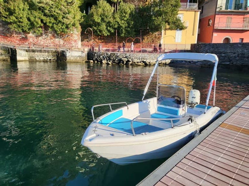 Como: 40 HP Self Drive Boat without License - Itinerary and Key Stops