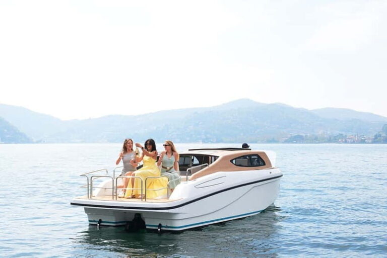 Como: Private Limousine Boat Tour with Multilingual Guide and Aperitif - An Inside Look at the Lake Como Private Boat Experience