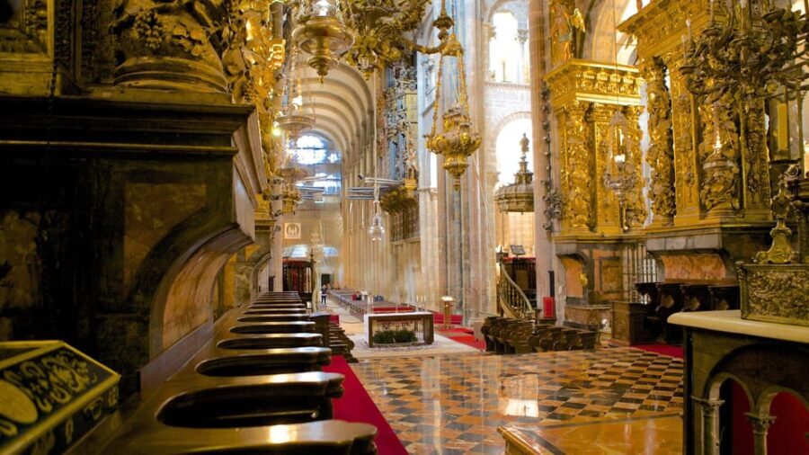 Complete Tour of Santiago Cathedral: Pórtico da Gloria and Museum - Who This Tour Is Best For
