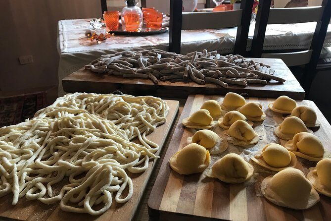 Cooking Class at a Farmhouse in Val d'Orcia Tuscany - The Dinner: Sharing Food and Stories