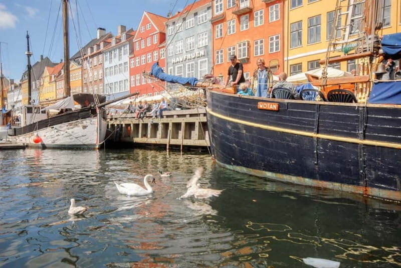 Copenhagen: 48-Hour Sightseeing Bus Ticket, 1-Hour Boat Tour - Getting the Most Out of the Bus Routes