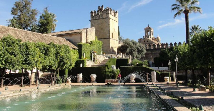 Cordoba: Alcazar Guided Tour and Skip-the-Line Ticket - What Does the Tour Include?