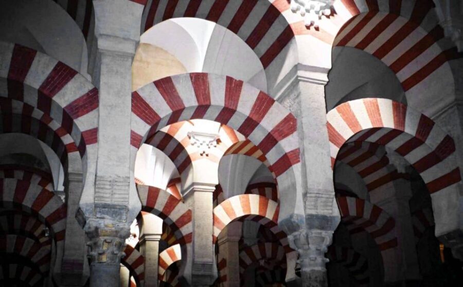 Cordoba: Early Bird Private Tour of the Mosque-Cathedral - Detailed Itinerary and Highlights