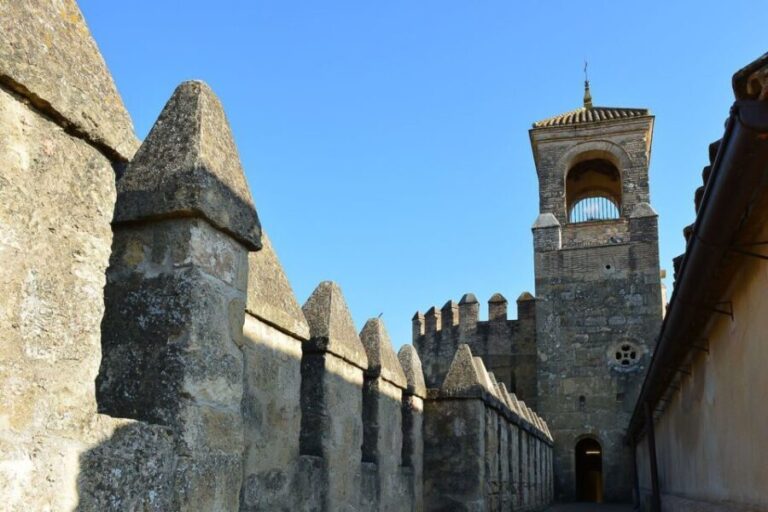 Cordóba: Gardens & Fortress of Catholic Monarchs Guided Tour - Who Will Love This Tour?