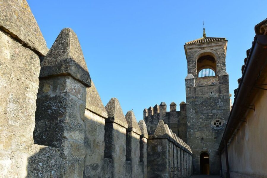 Cordóba: Gardens & Fortress of Catholic Monarchs Guided Tour - Who Will Love This Tour?