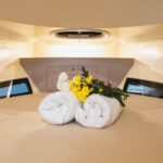 Corralejo: Speedboat Cruise to Beaches with Fruit and Drinks - Key Points
