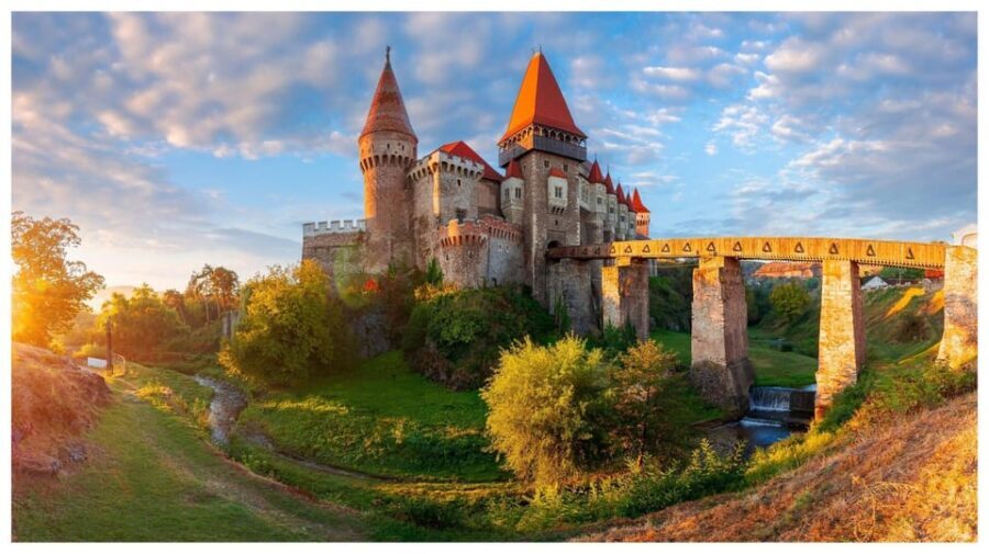 Corvin castle: 1 day car tour from Oradea - The Journey to Huneadoara and Corvin Castle