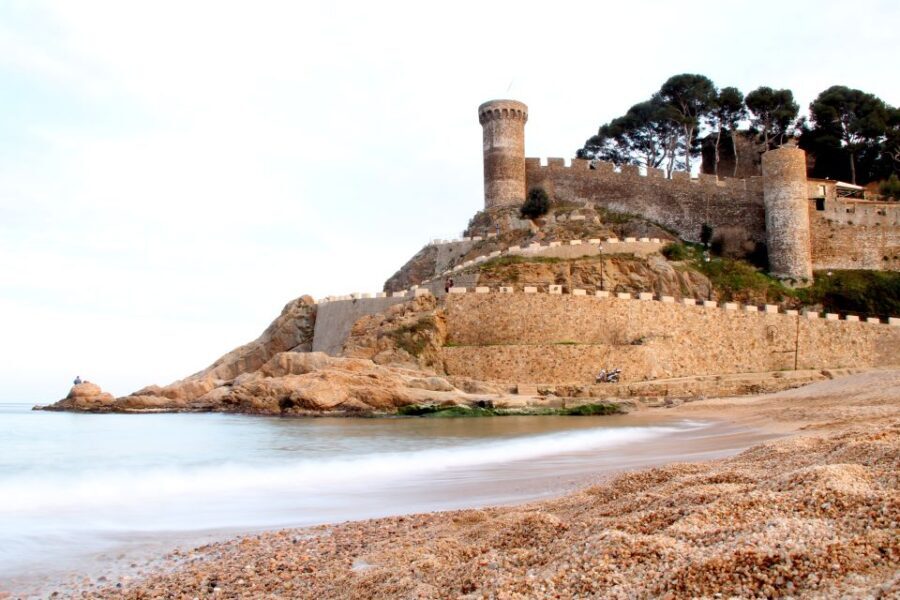 Costa Brava: Boat Ride and Tossa Visit with Hotel Pickup - What Makes This Tour Stand Out?