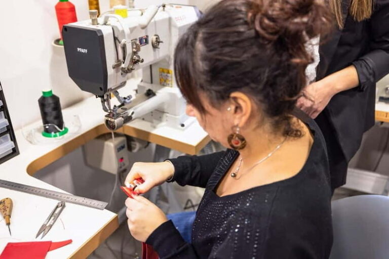 Create your own leather waist bag in Luberon area! - What to Expect During the Workshop