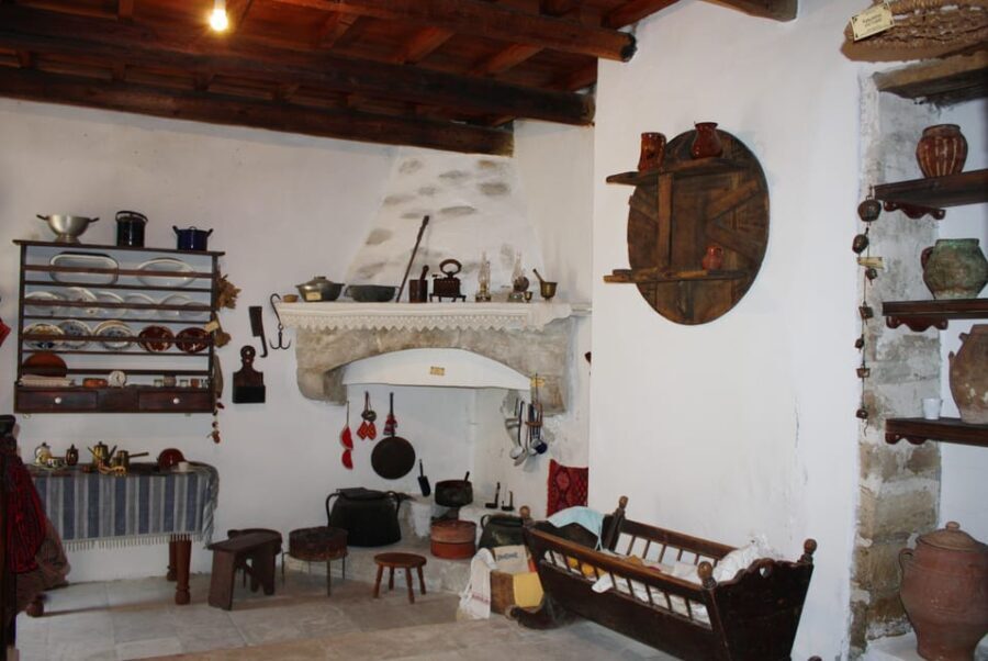Cretan Traditional Village Assites, with food and drinks - Who Should Consider This Tour?