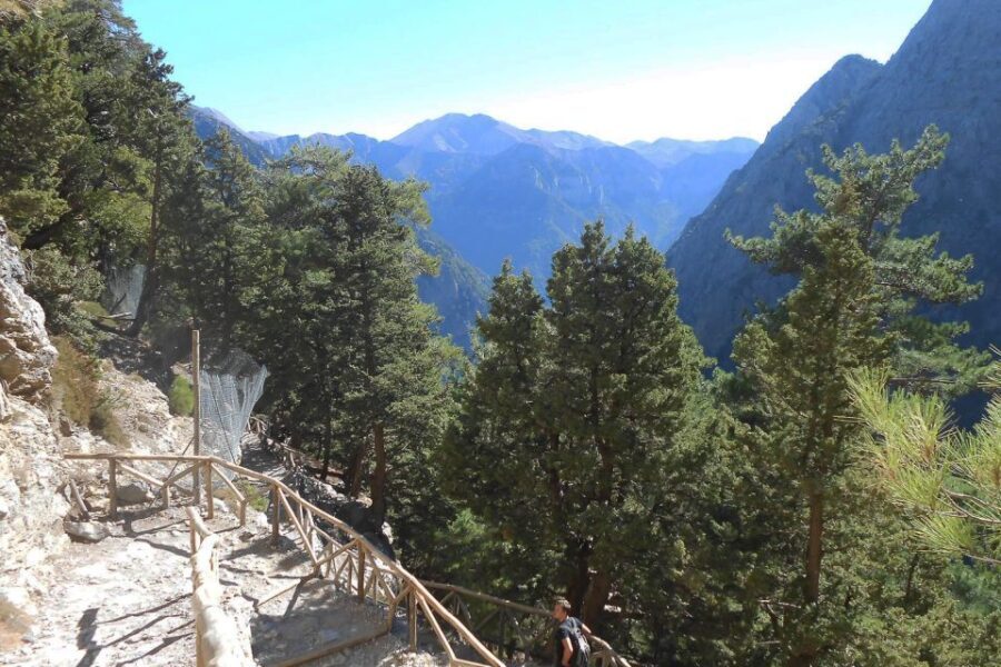 Crete: Samaria Gorge Hiking with transfer and expert Escort - The Experience through the Reviews