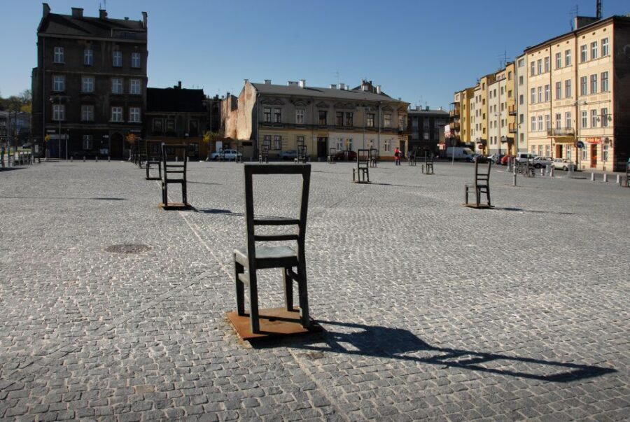 Cruise on the Krakow Vistula & Guided Tour in Former Ghetto - What Makes This Tour Stand Out?