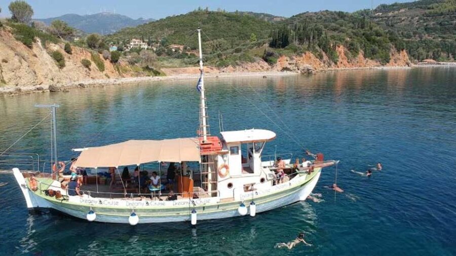 Cruise to White Rocks Beach & Xi Beach with lunch & wine - Key Points