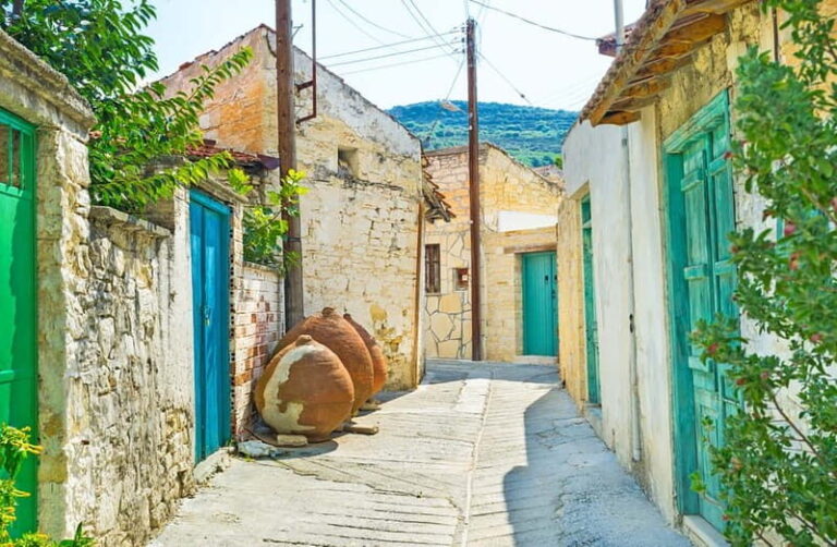 Cyprus: Troodos Mountain Food & Wine Tasting Tour with Lunch - Transportation and Group Size