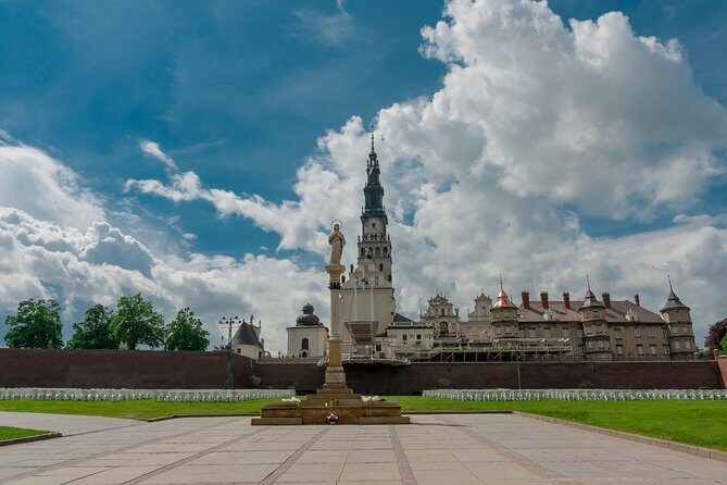 Czestochowa - Jasna Góra Monastery, private tour from Krakow - The Facilities and Accessibility