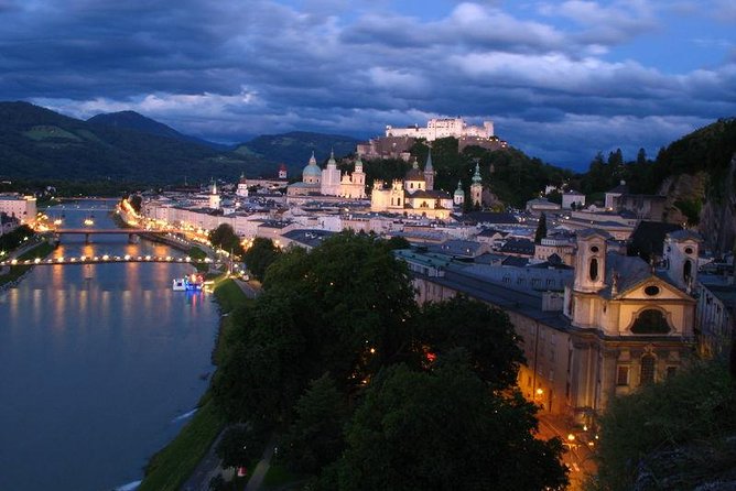 Daily Door to door Shared Shuttle bus from Cesky Krumlov to Salzburg - A Practical and Comfortable Transfer from Cesky Krumlov to Salzburg