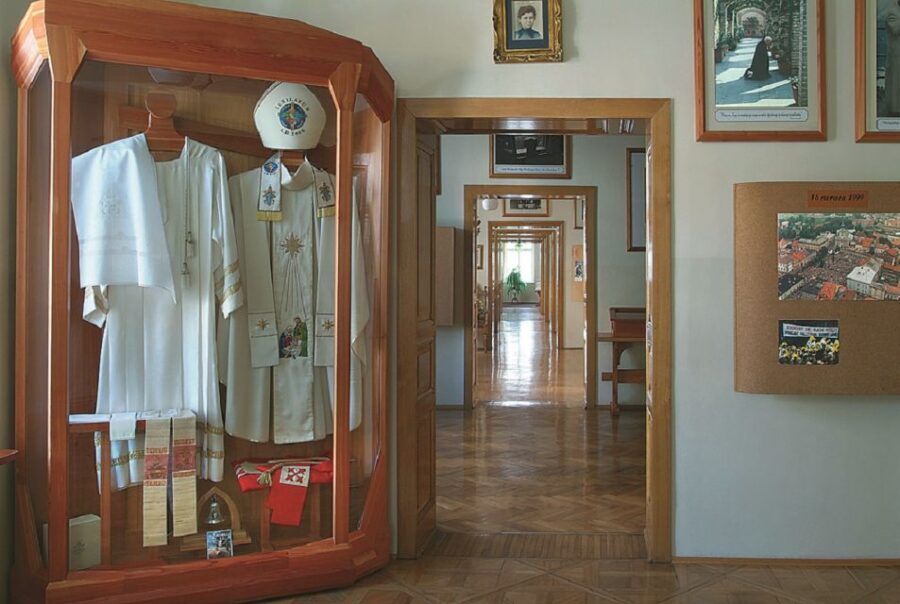 Day Tour: Traces of Pope John Paul II near Krakow - Who Is This Tour Best For?