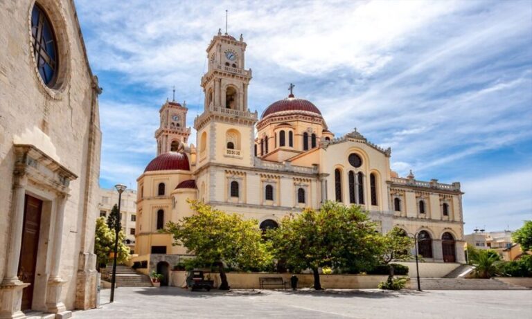 Day Trip To Heraklion City Center & Market & CretAquarium - The Practicalities: Transport, Timing, and Group Size