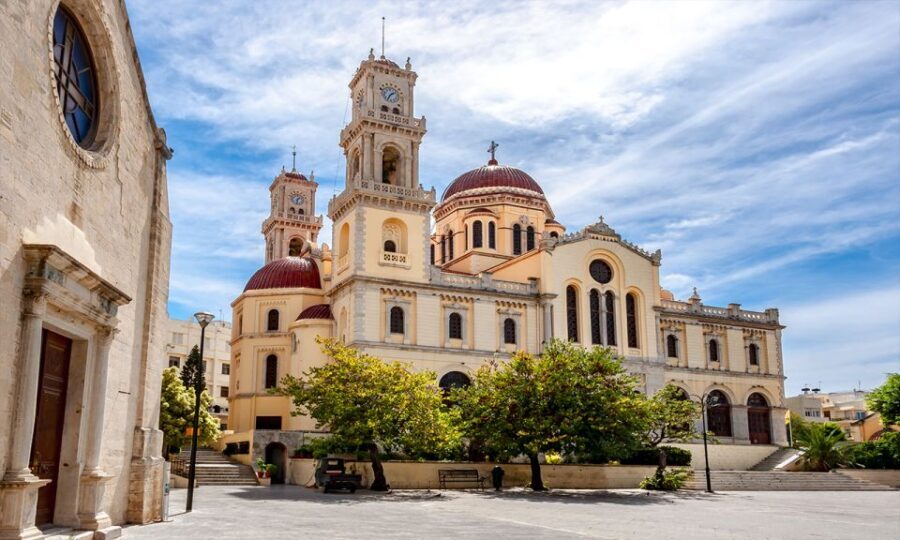 Day Trip To Heraklion City Center & Market & CretAquarium - The Practicalities: Transport, Timing, and Group Size