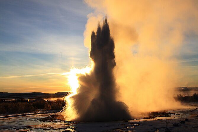 Day Trip to the Golden Circle and Hot spring Geyser by 4WD Jeep from Reykjavik - Logistics and How It All Works