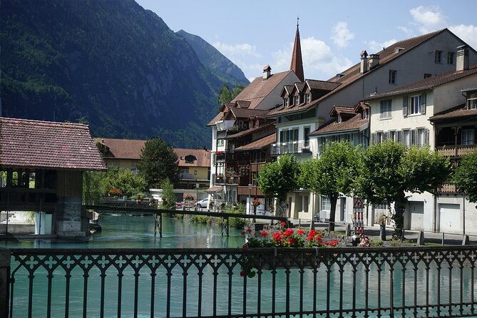 Daytrip to Swiss Villages: Interlaken Grindelwald & Lauterbrunnen - A Full Breakdown of the Itinerary and What To Expect